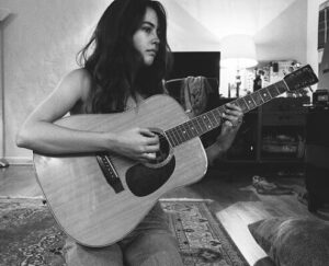 Courtney Eaton Biography, Age, Height, Family, Husband, Movies & Facts