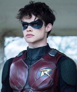 Curran Walters Height, Age, Family, Girlfriend, Movies, Bio & Facts