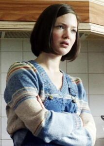 Holliday Grainger Height, Family, Husband, Movies, Bio & Facts